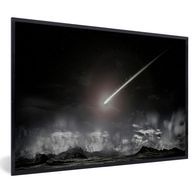 Poster - 30x20 cm - Ein Komet über einer fernen Landschaft kaufen bei ...