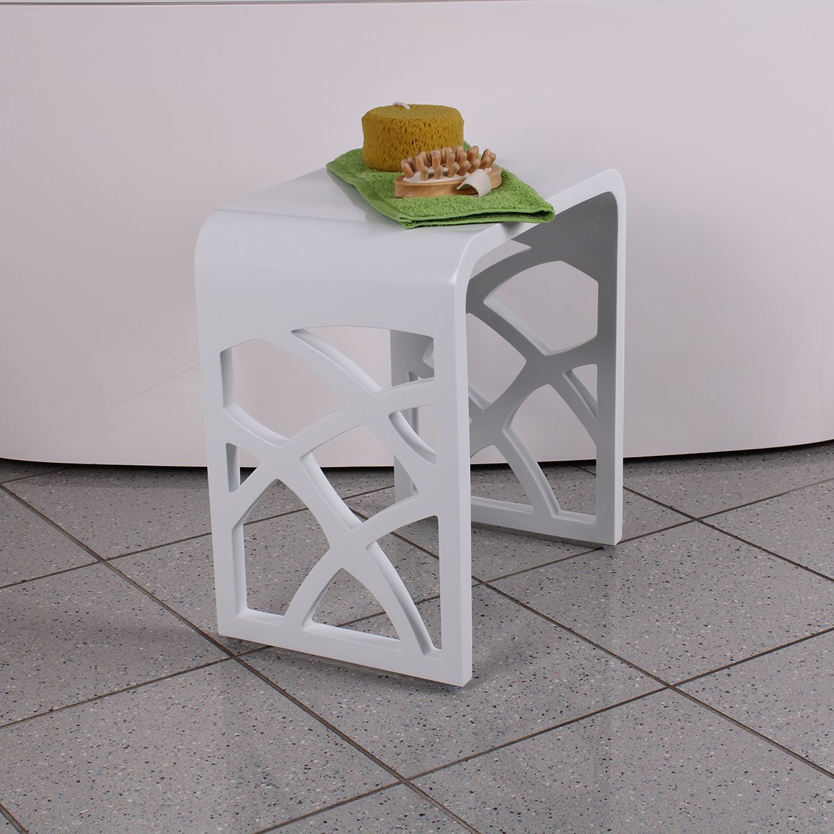 Design Spa Badhocker aus hochwertigem Mineralguss Duschhilfe ...