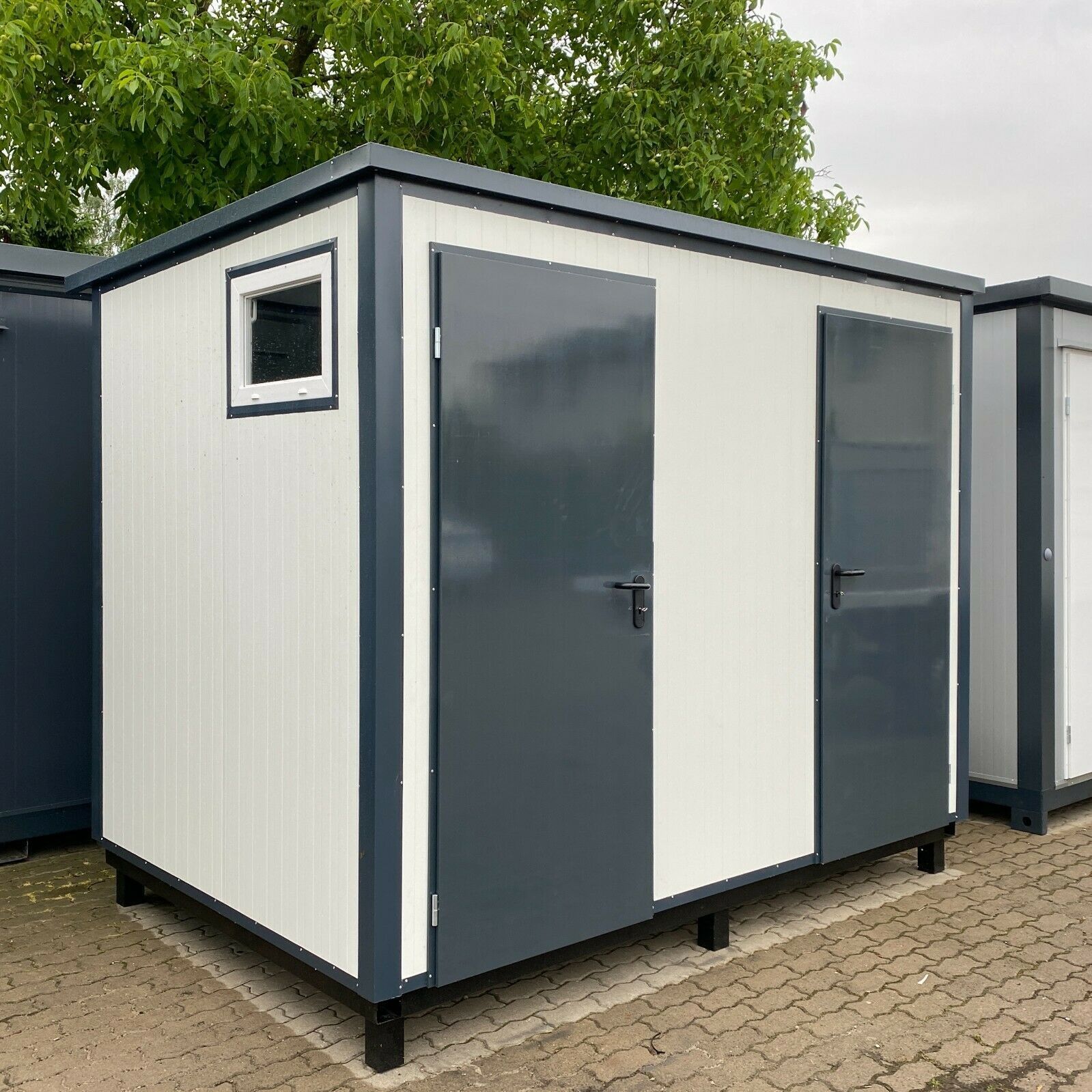 WC Container Sanitärcontainer Dusche Toilette WC - Leasing und Mietkauf ...