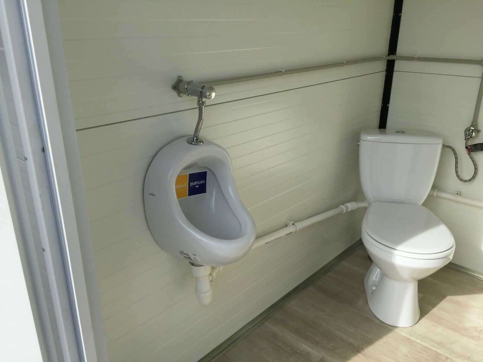 WC-Container Toilettencontainer - verschiedene Größen auch mit Dusche ...