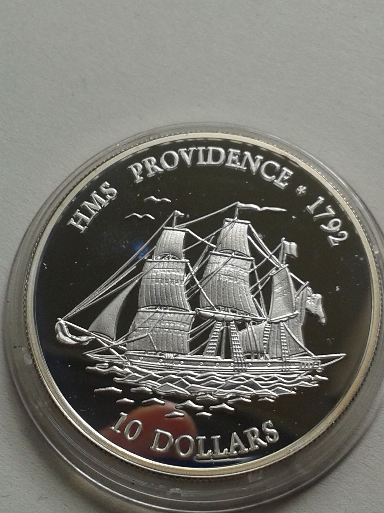 Original 10 Dollars 2001 PP Fiji HMS Providence in Münzkapsel ...