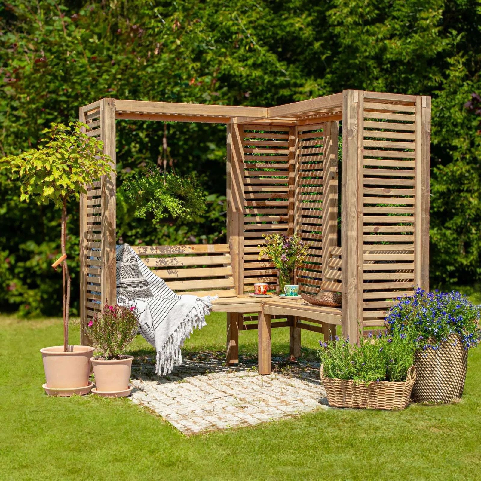Schne Gartenbank Mit Pergola Fotos
