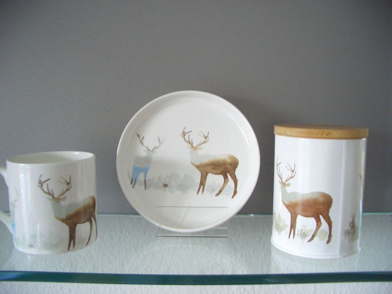 Weihnachten Set 1Porzellan*Tasse* + Teller* + Teedose*Winter*Hirsch ...