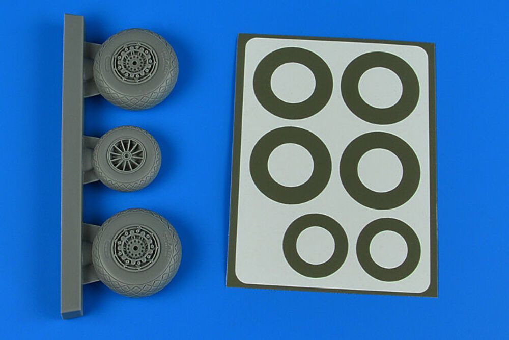Aires 1:48 4871 B-26K Invader wheels & paint masks - early - Diamond ...