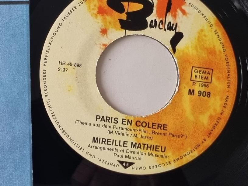 Mireille Mathieu - Paris en colère 7'' Vinyl Germany gebraucht kaufen ...