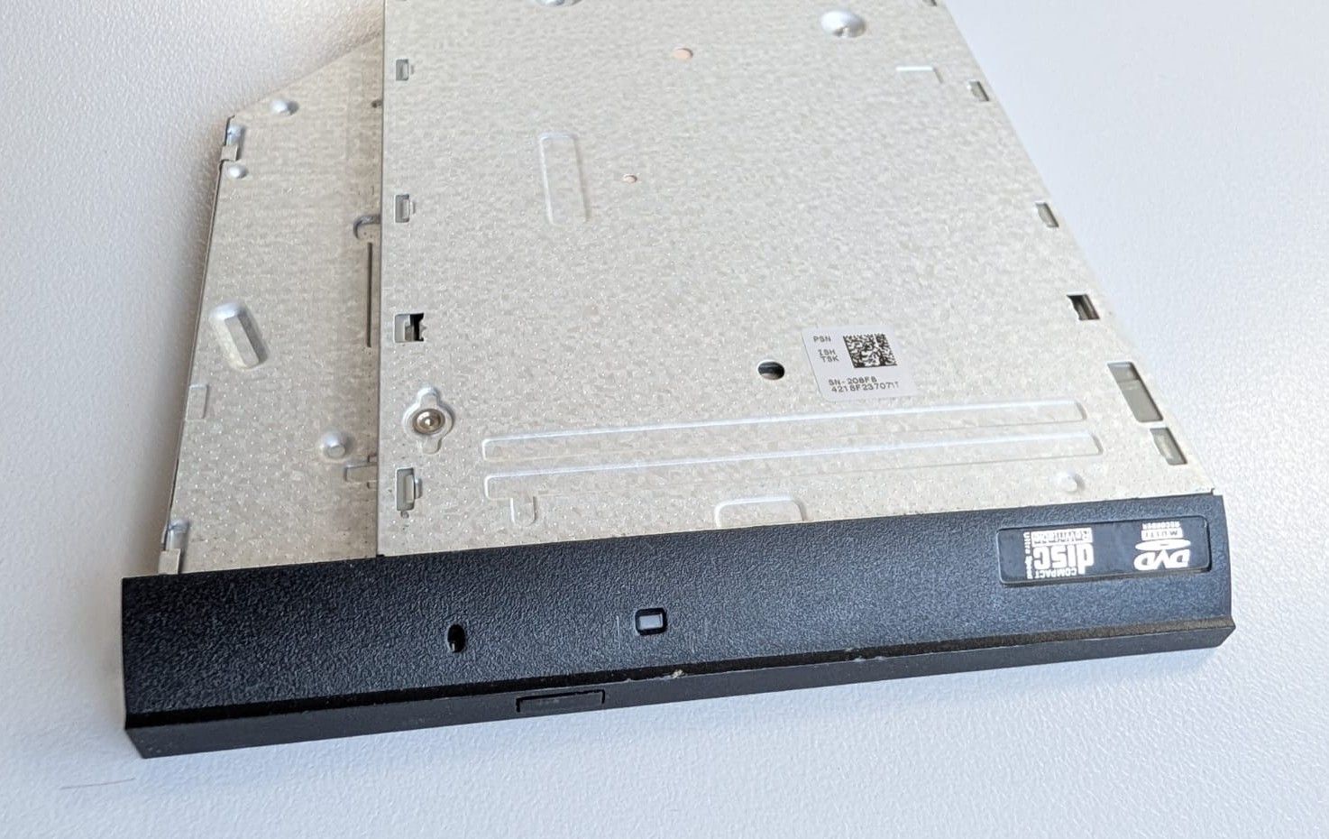 Gigabyte P15 DVD Writer SN-208 Laufwerk DVD Drive 208FB kaufen bei Hood.de