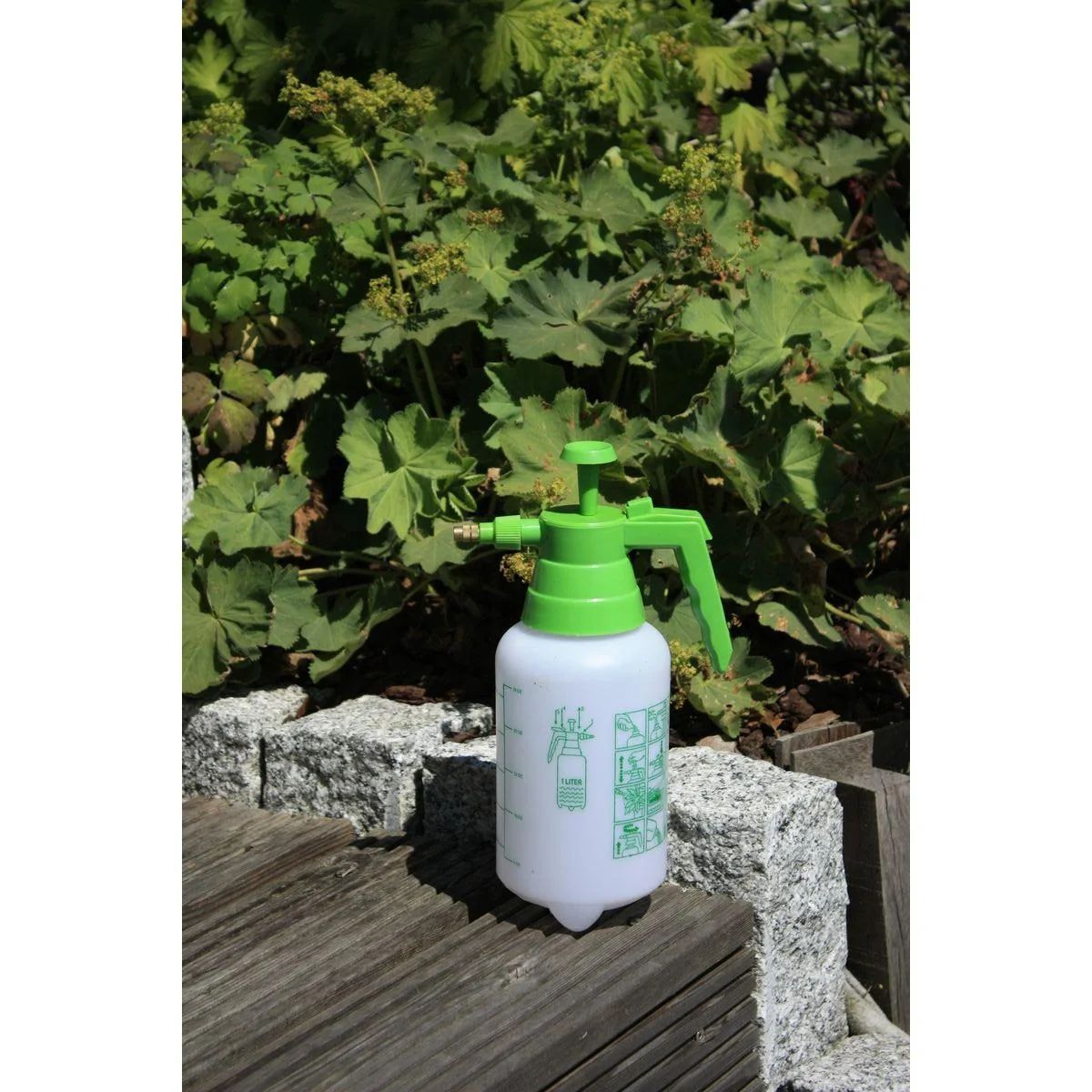 Drucksprüher 2 Liter Abmessungen 13 x 30 cm für Garten kaufen bei Hood.de