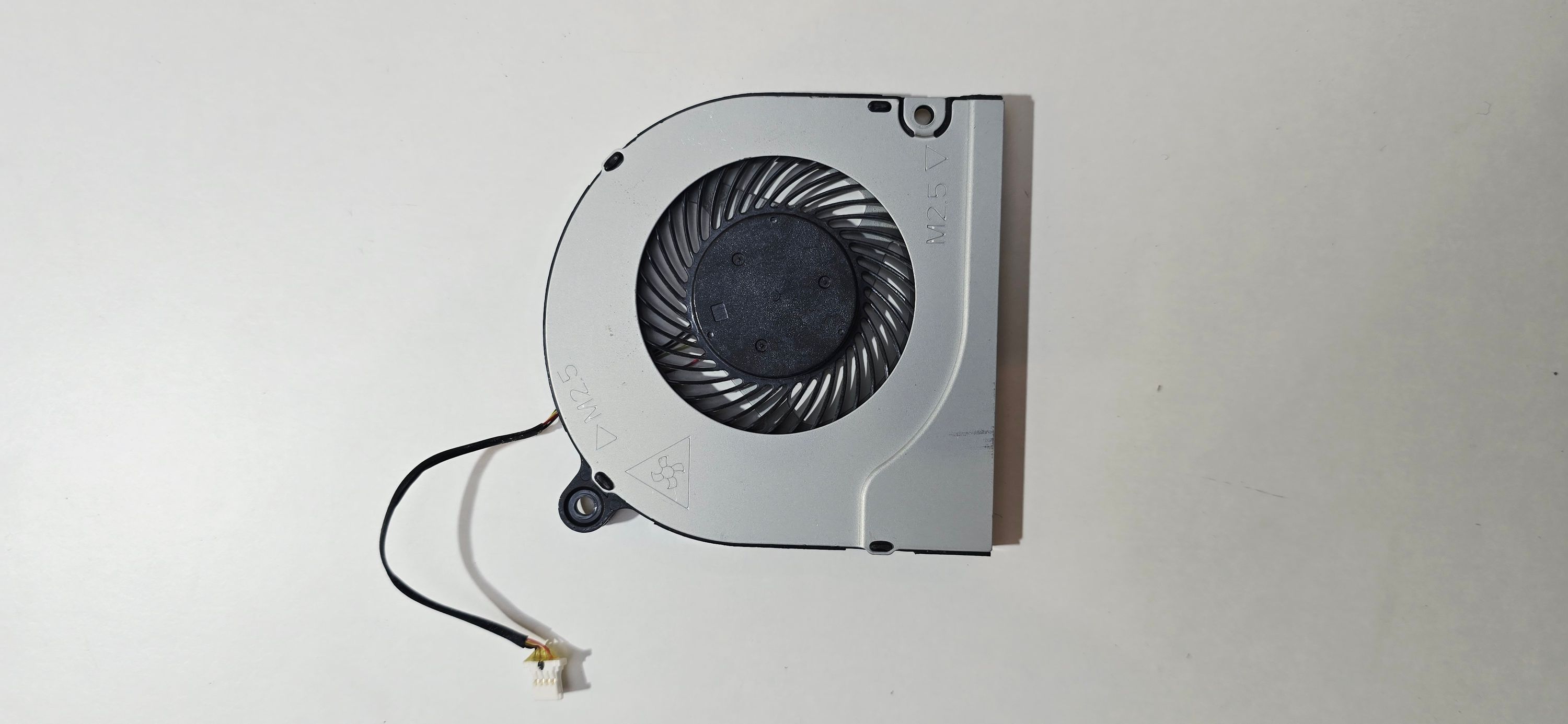 Acer Aspire 5 A517-51G Laptop CPU Cooling Fan FCN DC28000JSF0 kaufen ...