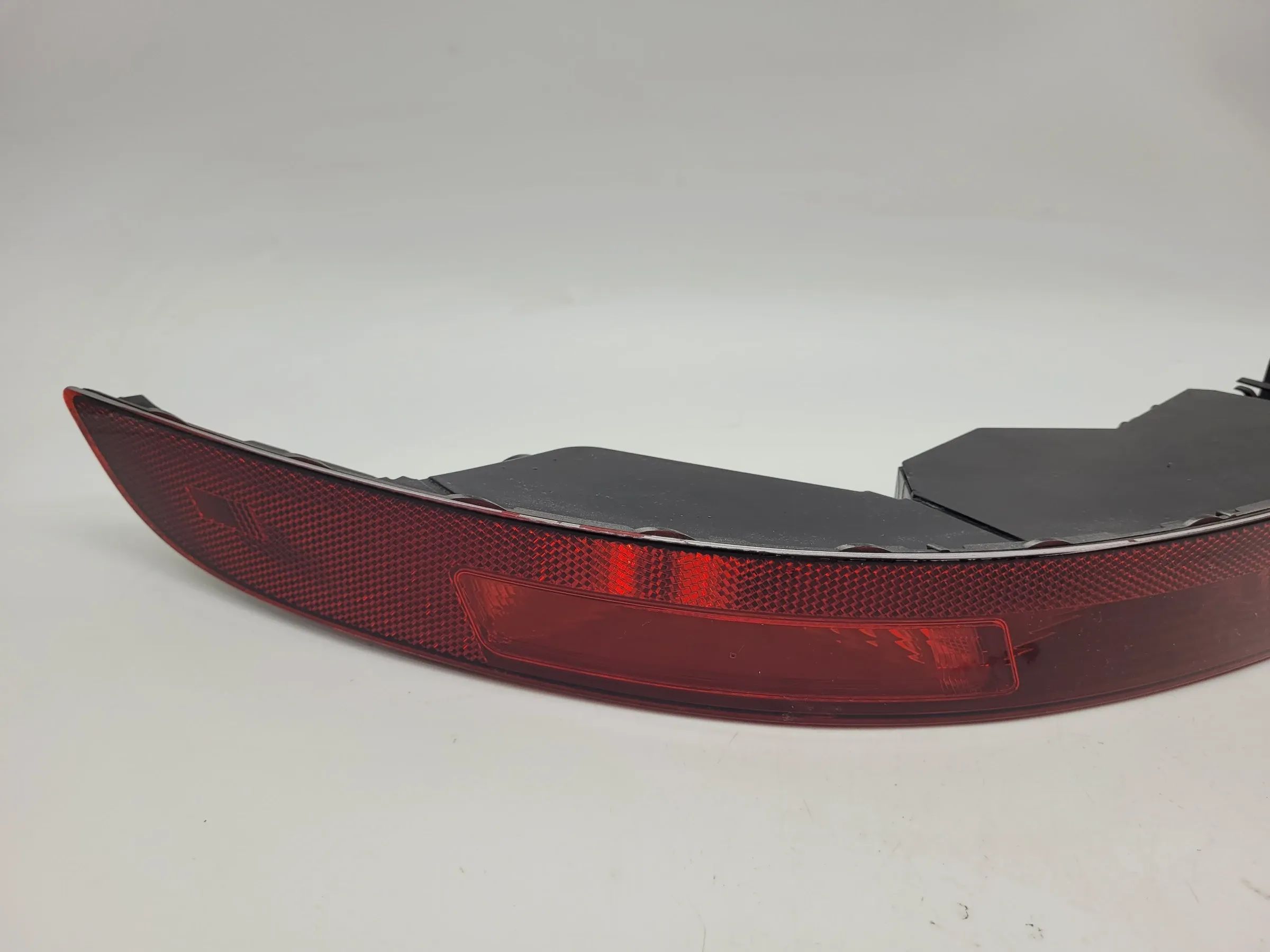 Original Audi Q3 (8UB/8UG) Rückleuchte/Rücklicht Links 8U0945096C ...