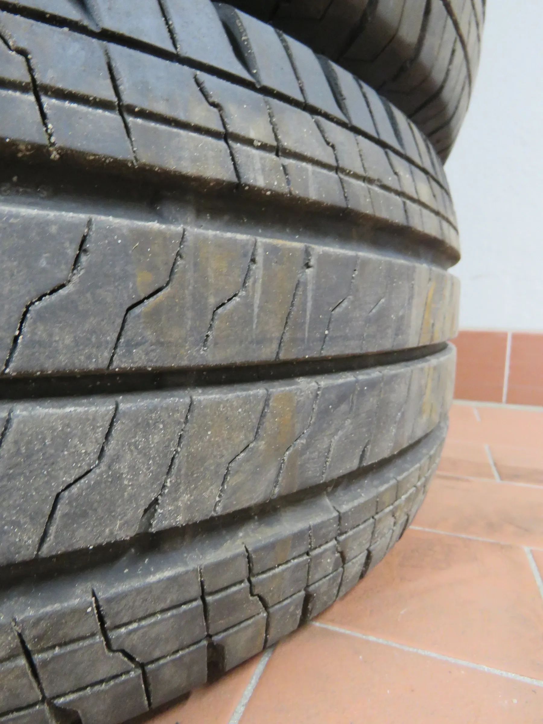 Sommerreifen Satz Continental Van Contact Eco 215 60 R17C 109T ...