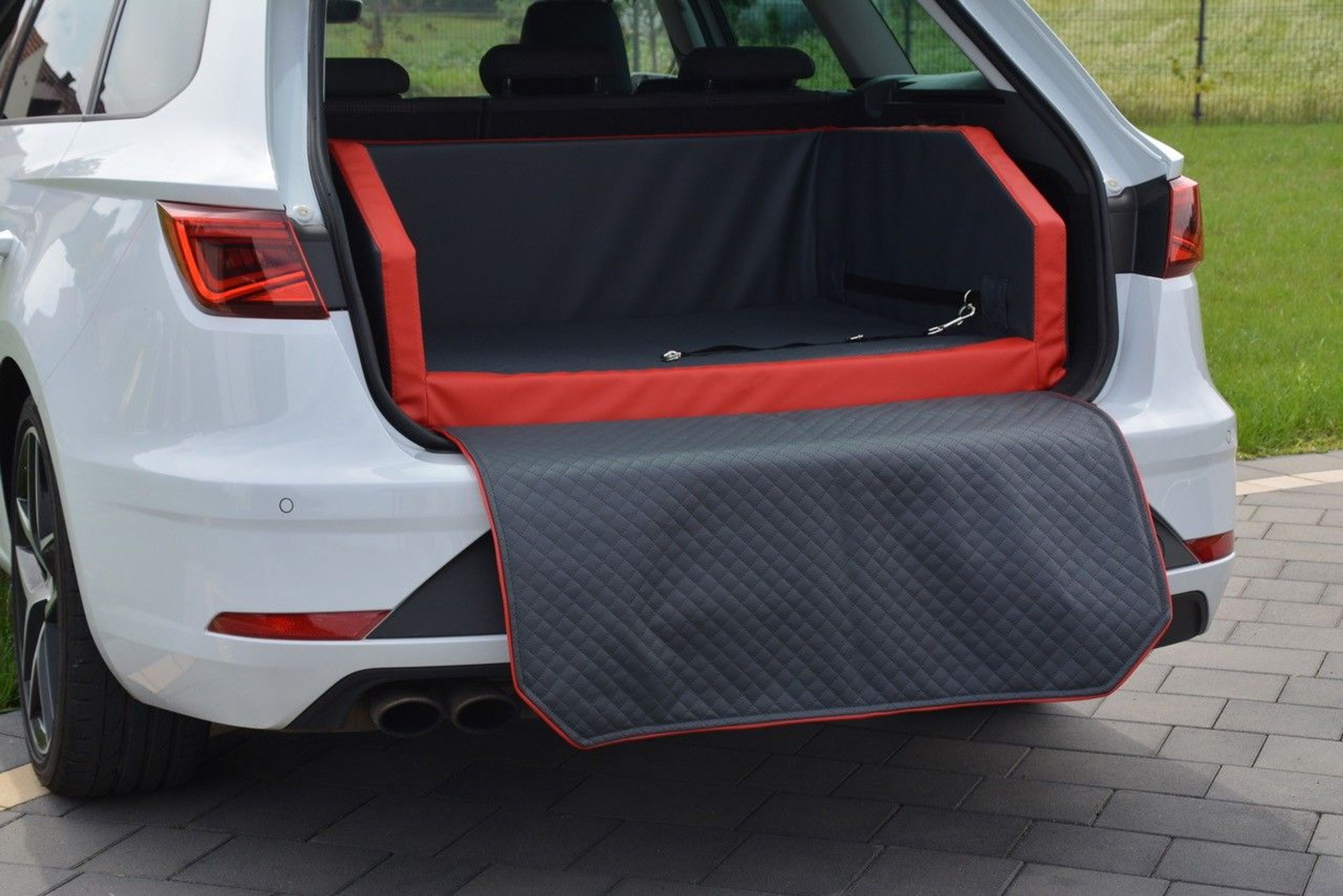 Autohundebett Hundebett fürs Kofferraum Kunstleder Autoschondecke ...