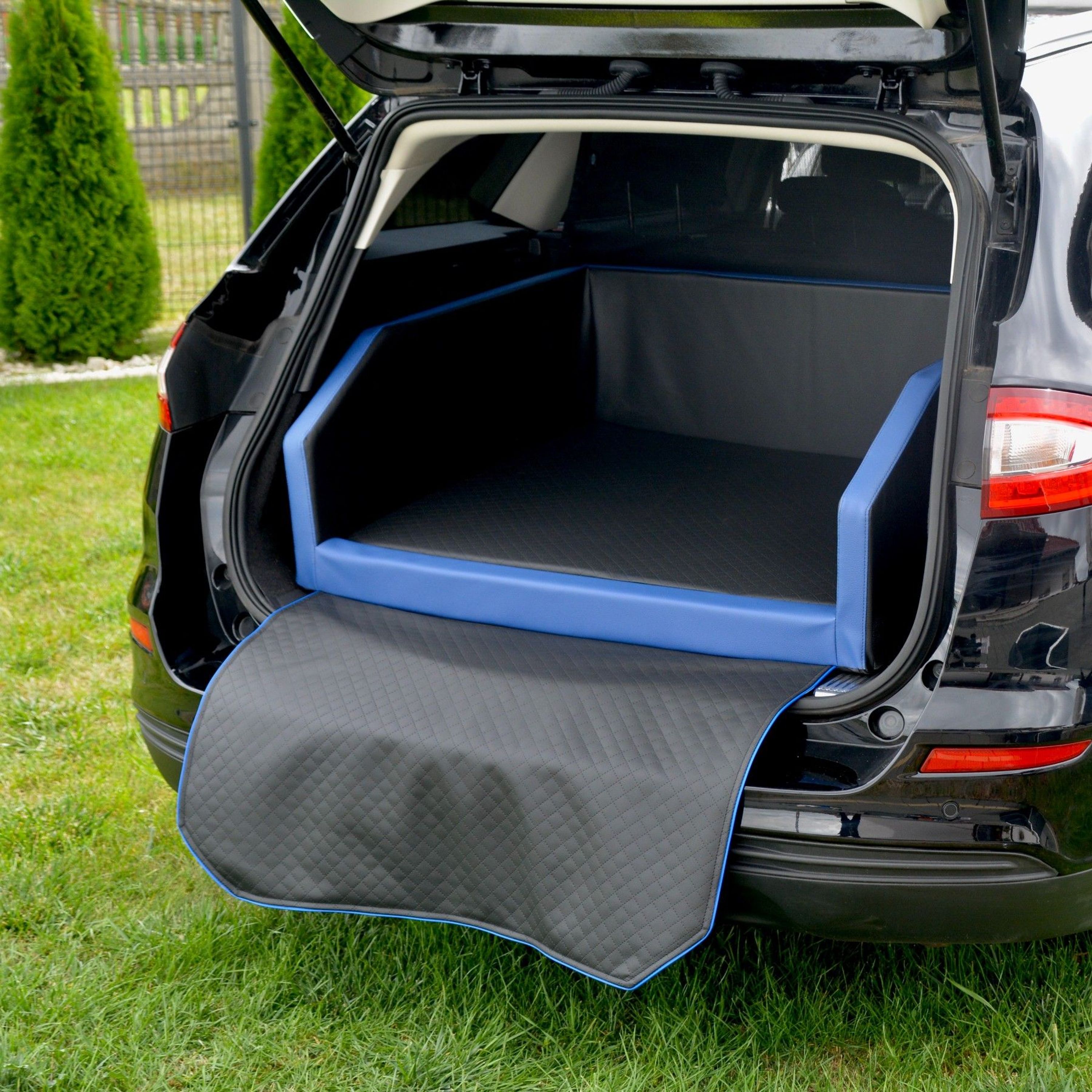 Autohundebett Hundebett fürs Kofferraum Kunstleder Autoschondecke ...