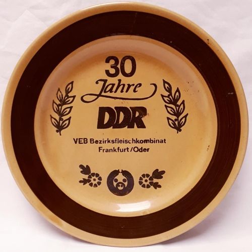 DDR Andenkenteller 30 Jahre DDR VEB Bezirksfleischkombinat Frankfurt ...