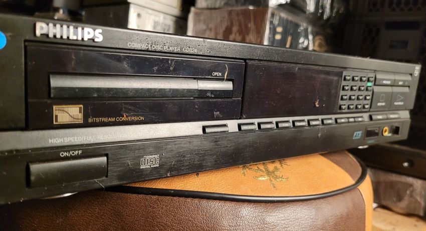 Philips CD-Player CD824 Compact Disc Player kaufen bei Hood.de